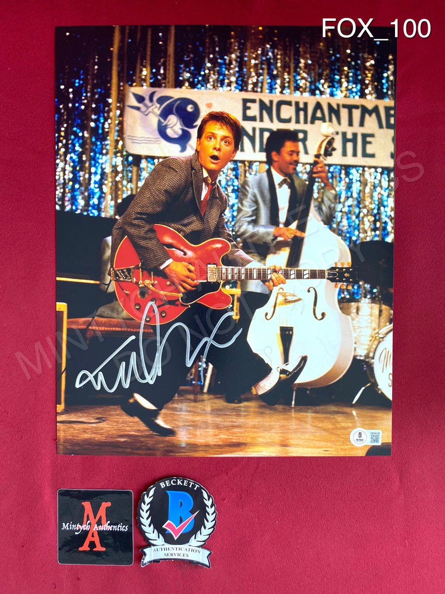 FOX_100 - 11x14 Photo Autographed By Michael J. Fox – Mintych Authentics