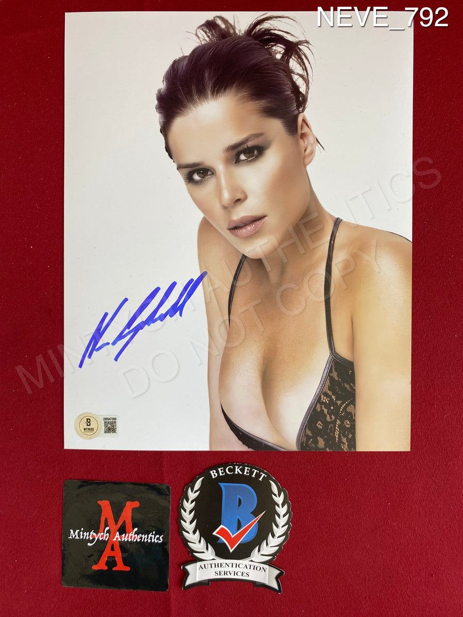 NEVE_792 - 8x10 Photo Autographed By Neve Campbell – Mintych Authentics