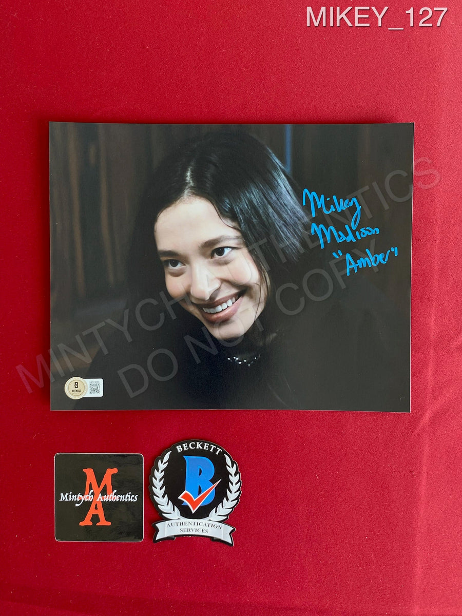 MIKEY_127 - 8x10 Photo Autographed By Mikey Madison – Mintych Authentics