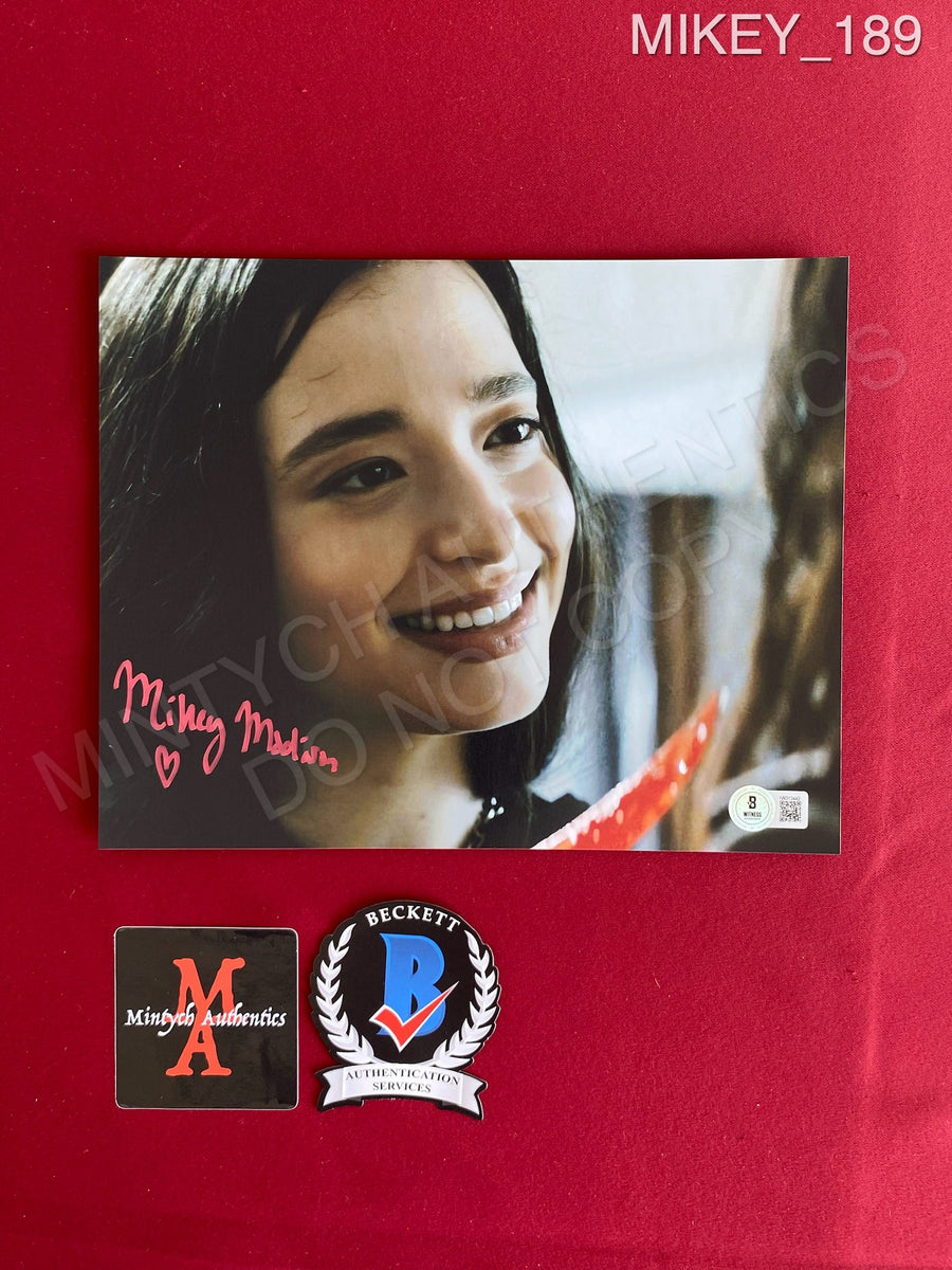 MIKEY_189 - 8x10 Photo Autographed By Mikey Madison – Mintych Authentics