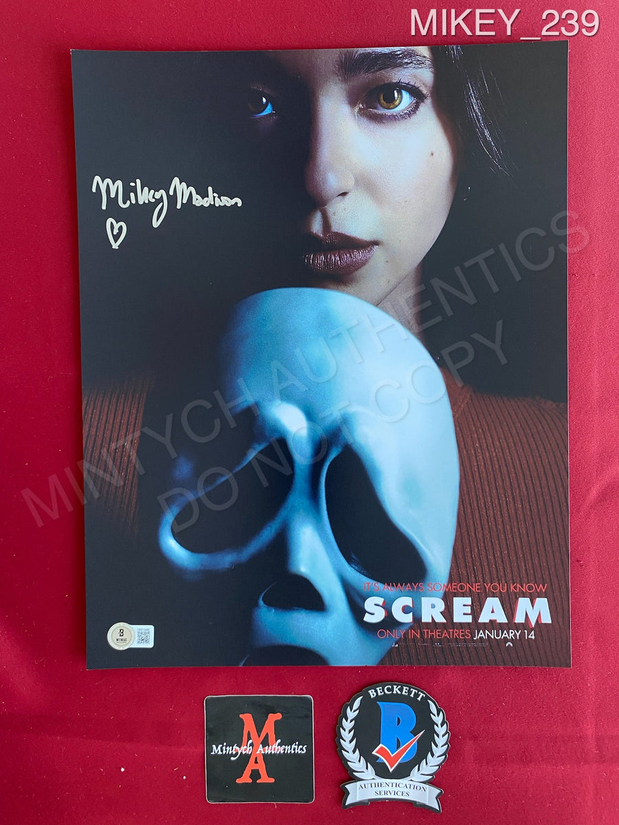 MIKEY_239 - 11x14 Photo Autographed By Mikey Madison – Mintych Authentics