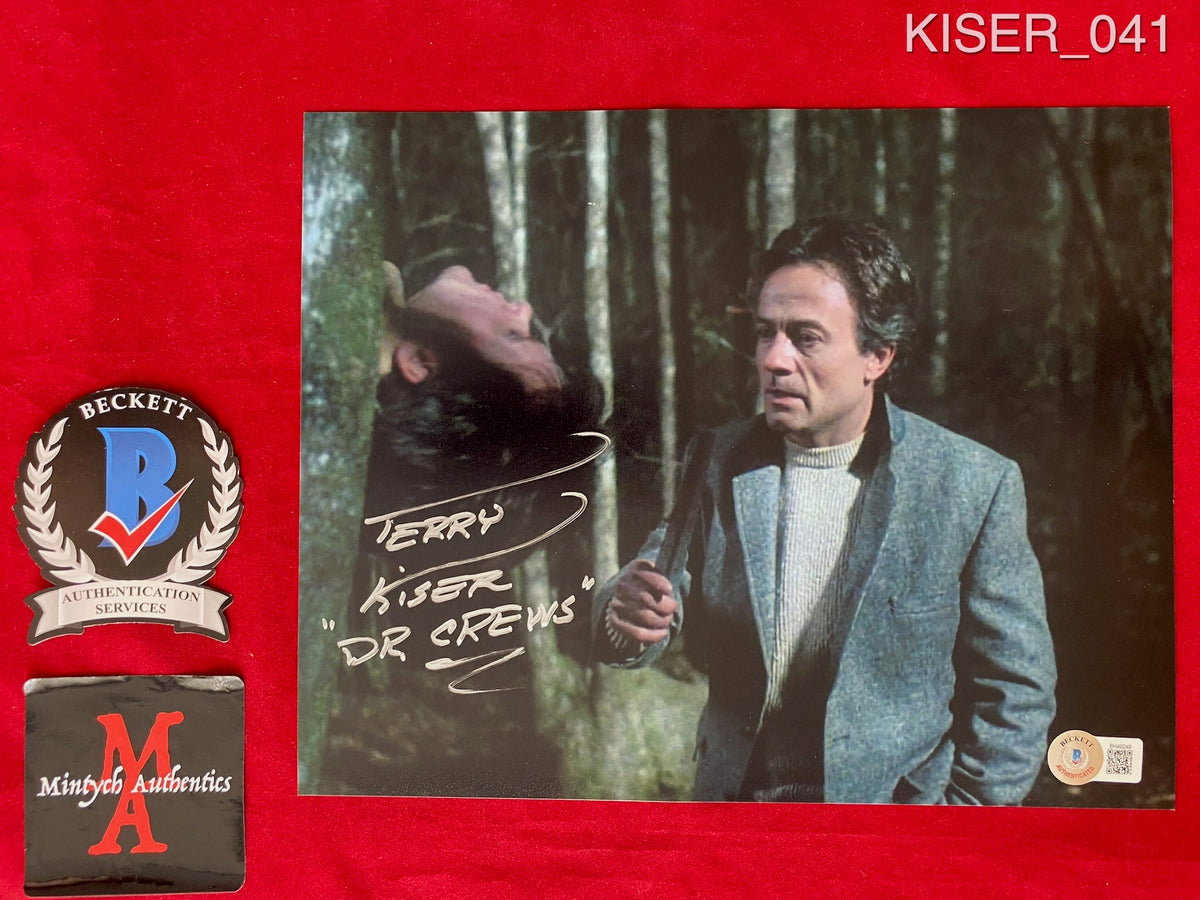 KISER_041 - 8x10 Photo Autographed By Terry Kiser – Mintych Authentics