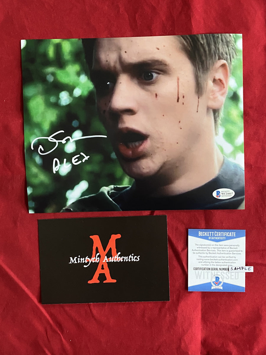 SAWA_050 - 8x10 Photo Autographed By Devon Sawa – Mintych Authentics
